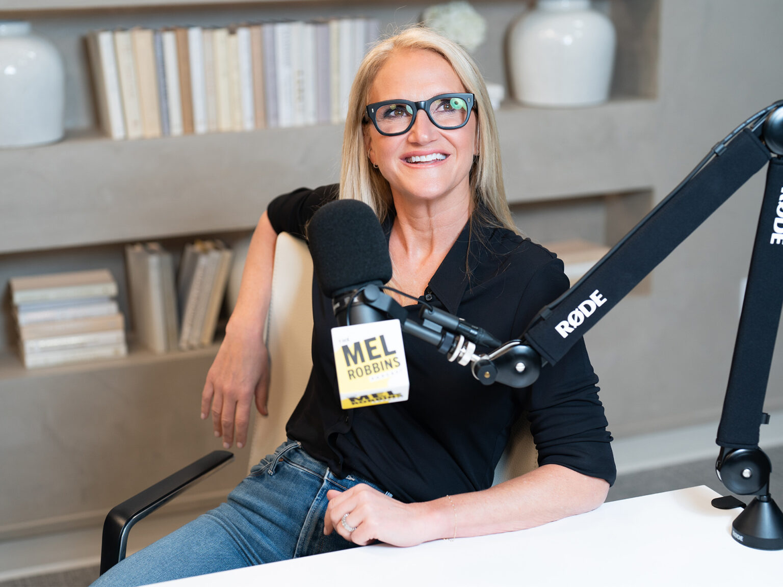 Create a better life with the #1 podcast - Mel Robbins